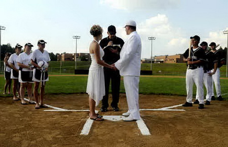 Perfect Catch! A Baseball Wedding - B. Lovely Events