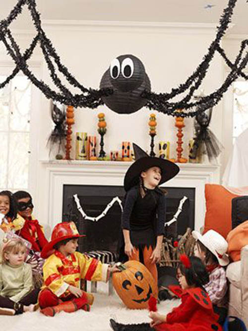 Creepy Crawly Spider Decorations! - B. Lovely Events