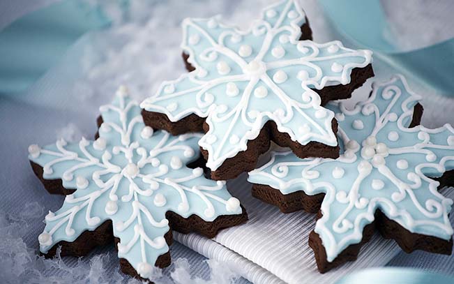 Day 5-Holiday Favorites- Snowflake Cookies