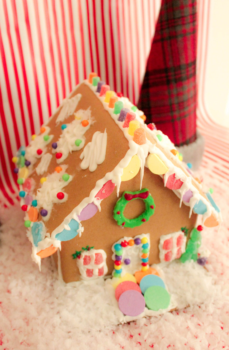 Winter Wonderland Gingerbread House - B. Lovely Events